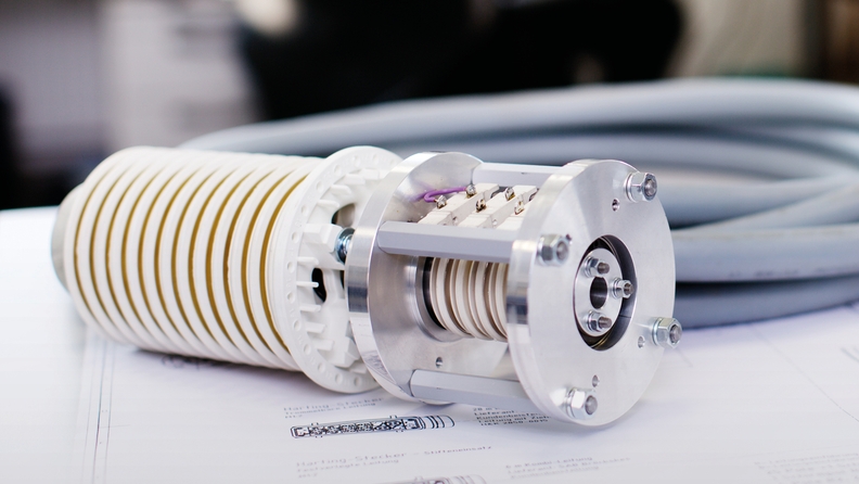 Motorized cable reels